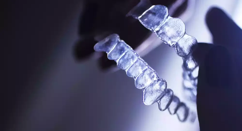 Invisalign vs Braces: Choosing the Right Option
